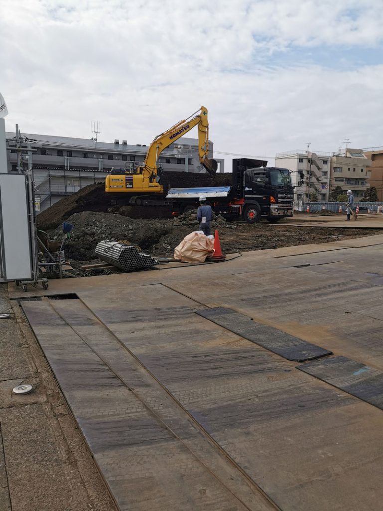 都立光明学園南棟建設中 | 赤木かん子オフィシャルサイト